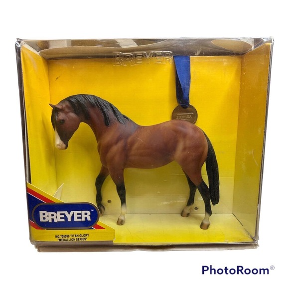 Breyer | Accents | Breyer 75096 Titan Glory Medallion Series 996 | Poshmark